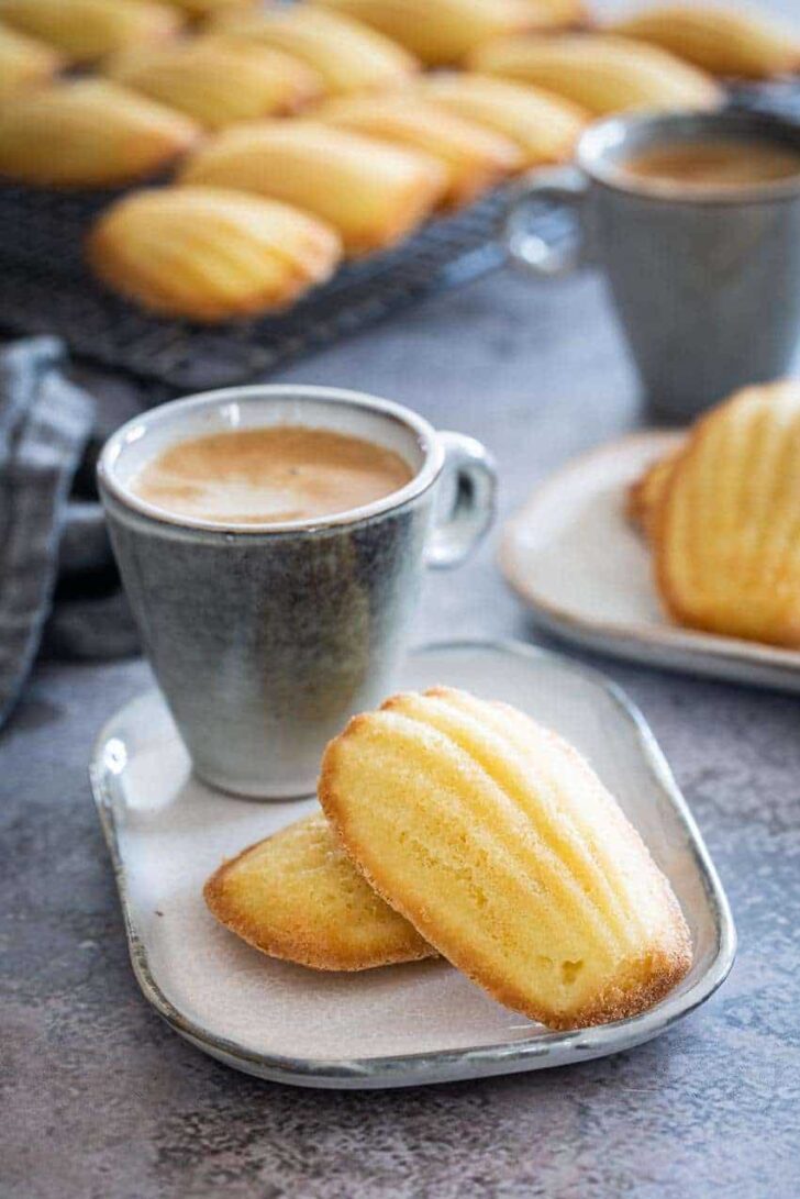 Try this delicious and super easy French pastry; madeleines