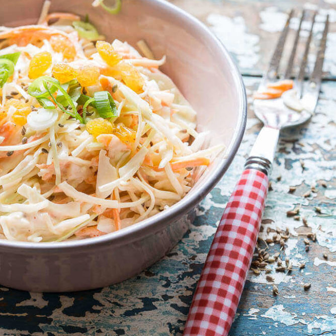 Making the most delicious coleslaw salad | Simone's Kitchen