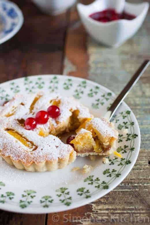 Mango frangipane tarts with red currant sauce - Simone's Kitchen