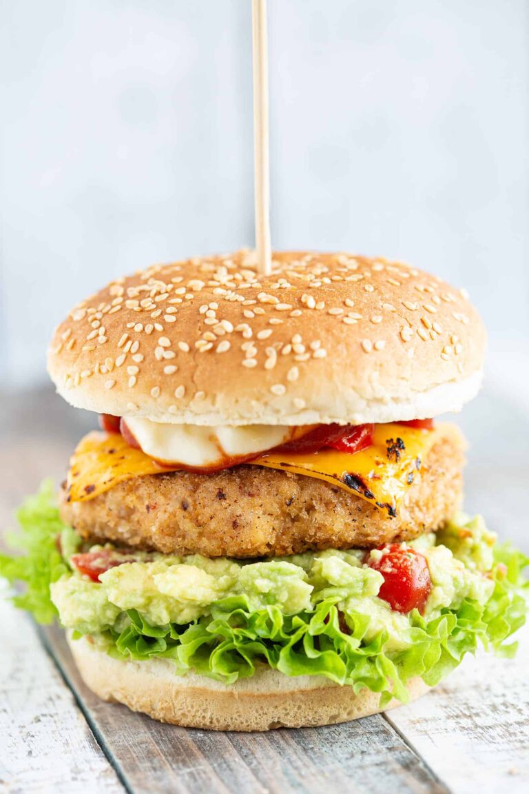 Chipotle chicken burger with guacamole - Simone's Kitchen
