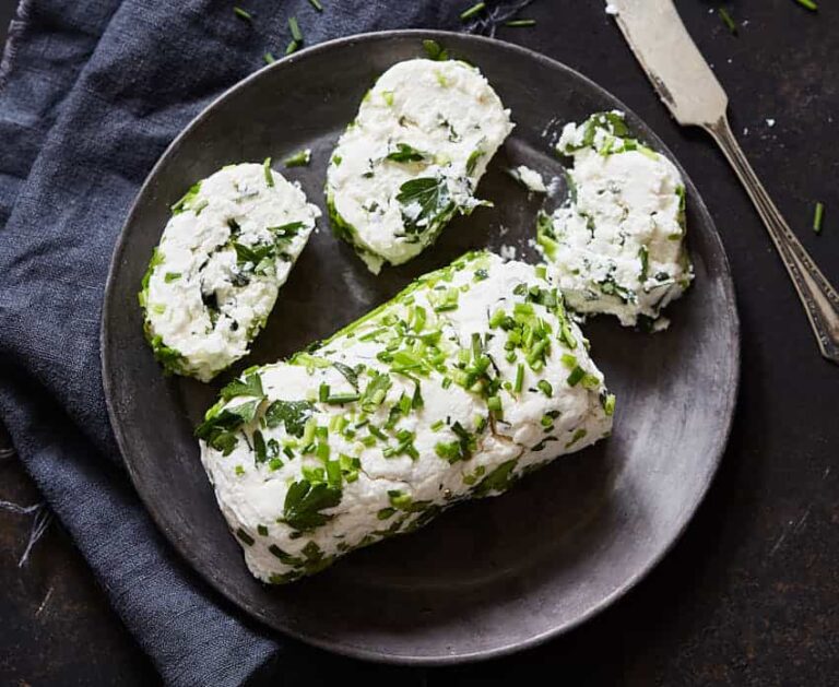 How to make homemade goat cheese - Simone's Kitchen