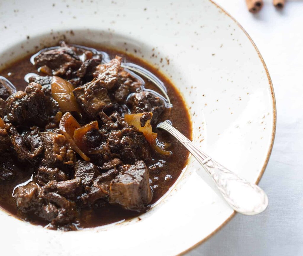 Delicious beef stew with prunes - Simone's Kitchen