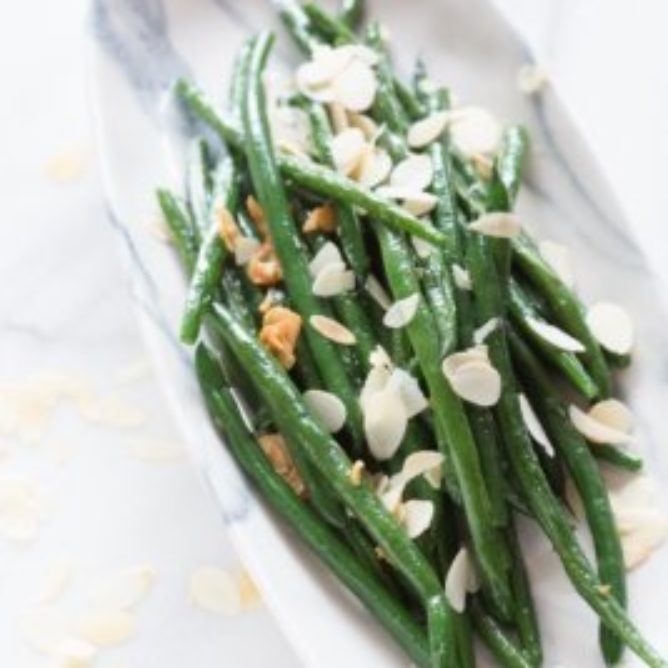 Garlic green beans with almond slivers | Simone's Kitchen