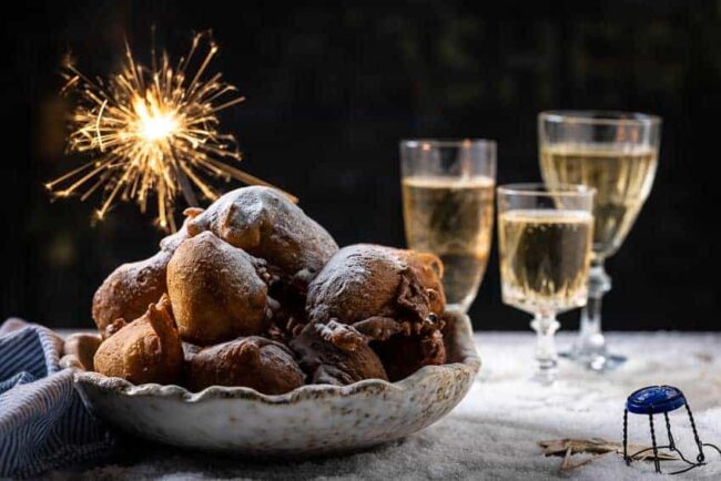 Traditional recipe for Dutch Doughnuts (oliebollen)