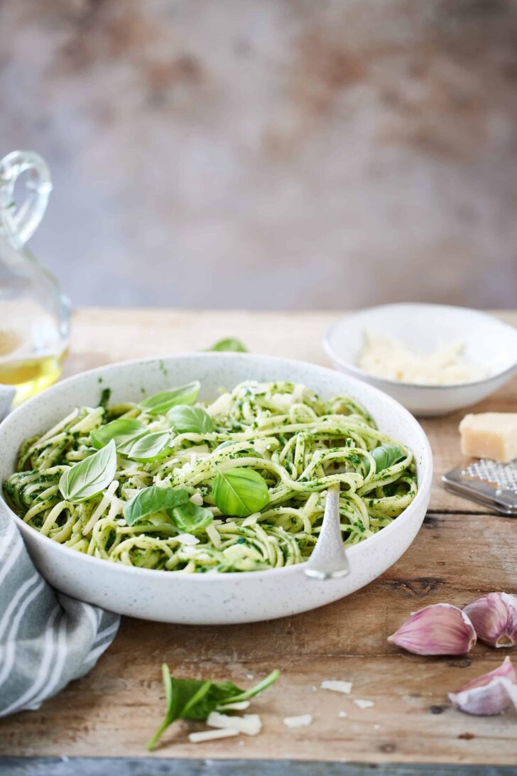 Creamy pasta with spinach and parmesan - Simone's Kitchen