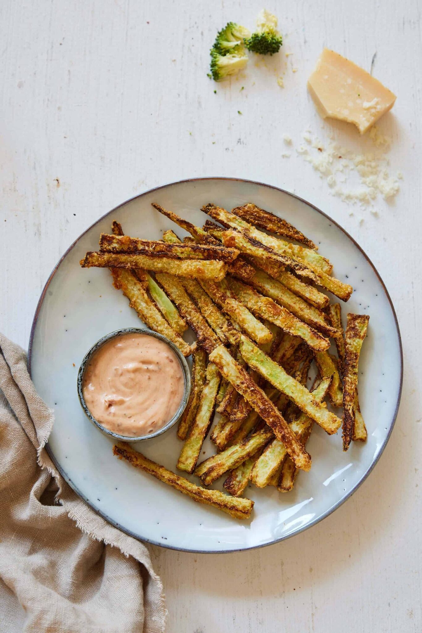 Perfect Homemade Crispy French Fries - Simone's Kitchen