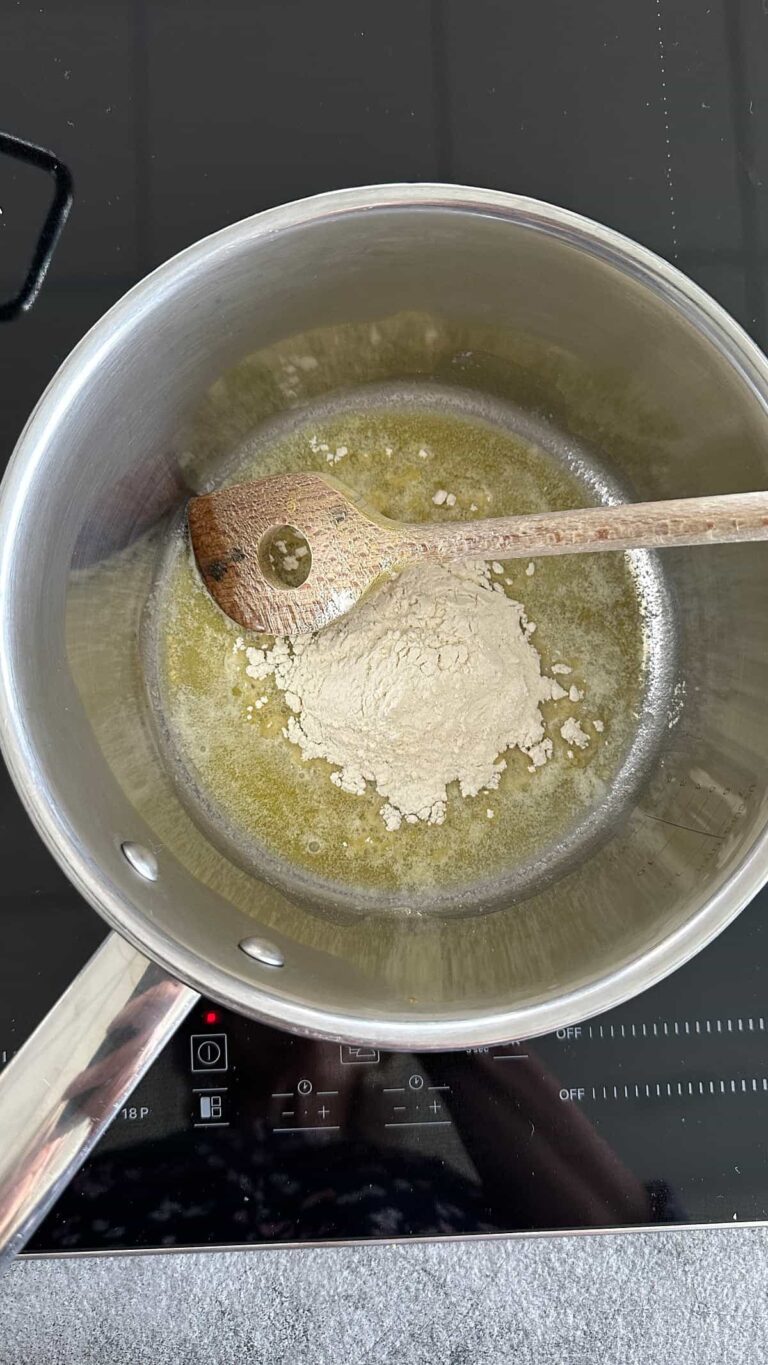 How To Make An Easy Béchamel Sauce Recipe - Simone's Kitchen