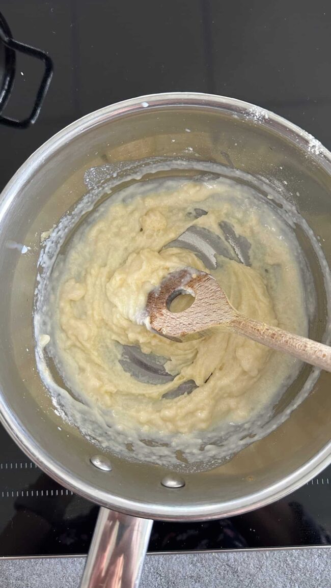 How To Make An Easy Béchamel Sauce Recipe - Simone's Kitchen