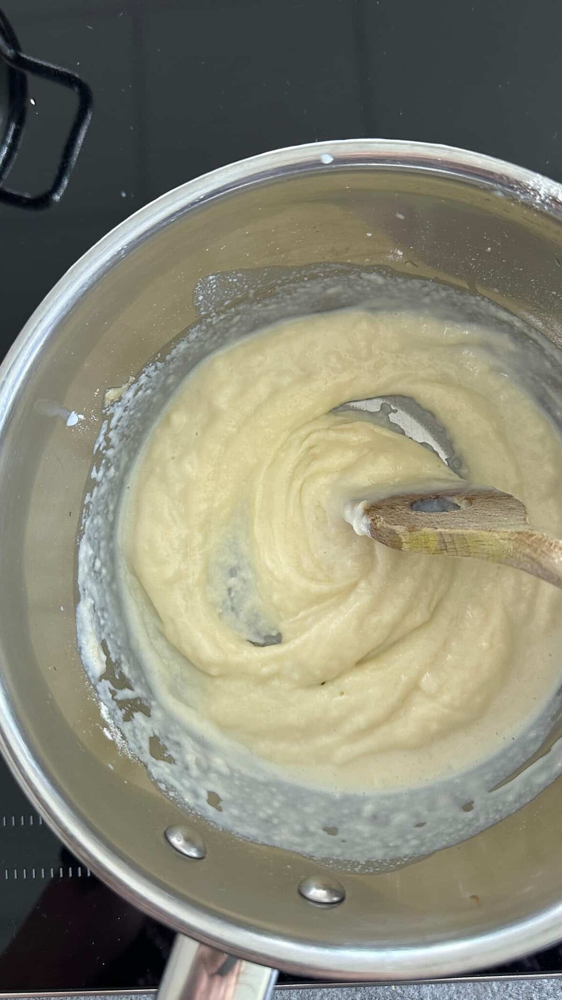 How To Make An Easy Béchamel Sauce Recipe - Simone's Kitchen