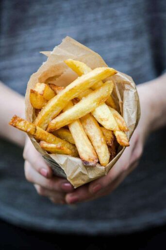 The secret to perfect homemade crispy french fries - Simone's Kitchen