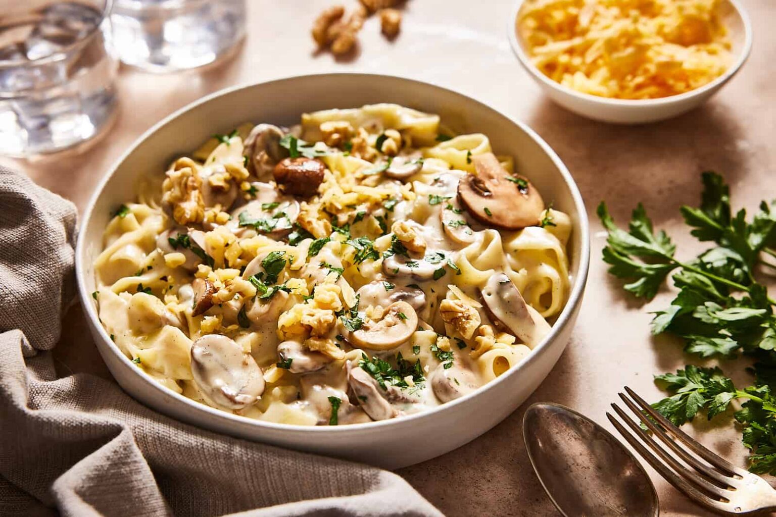 Creamy pasta gorgonzola recipe with mushrooms - Simone's Kitchen