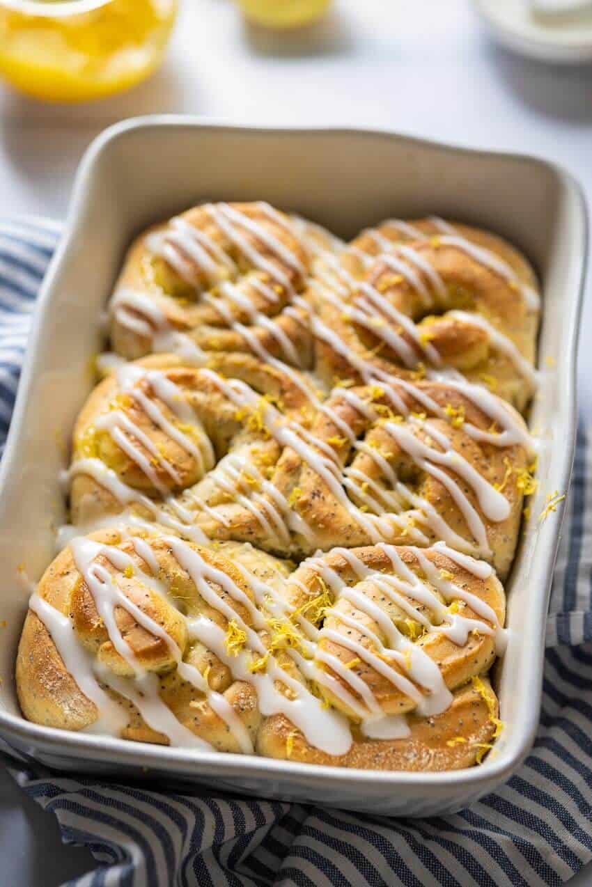 Easy lemon curd buns recipe with frosting - Simone's Kitchen