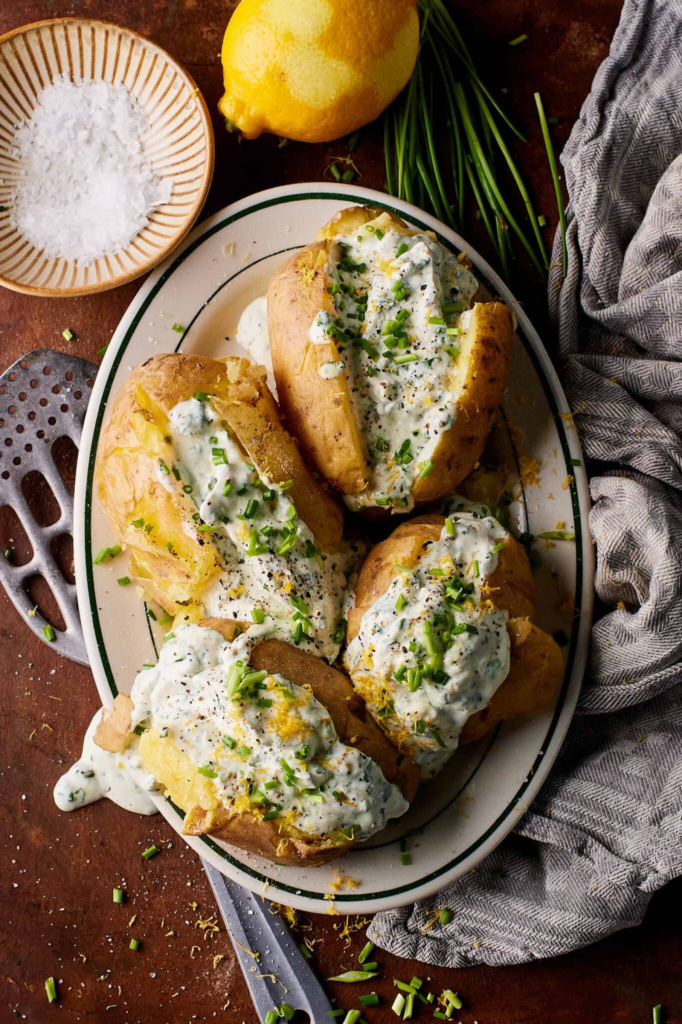 Delicious jacket potatoes with herbed cream cheese - Simone's Kitchen
