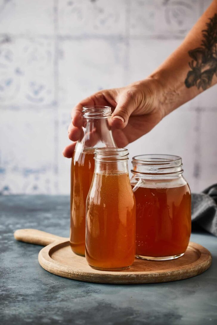 Make your own chicken bone broth - Simone's Kitchen