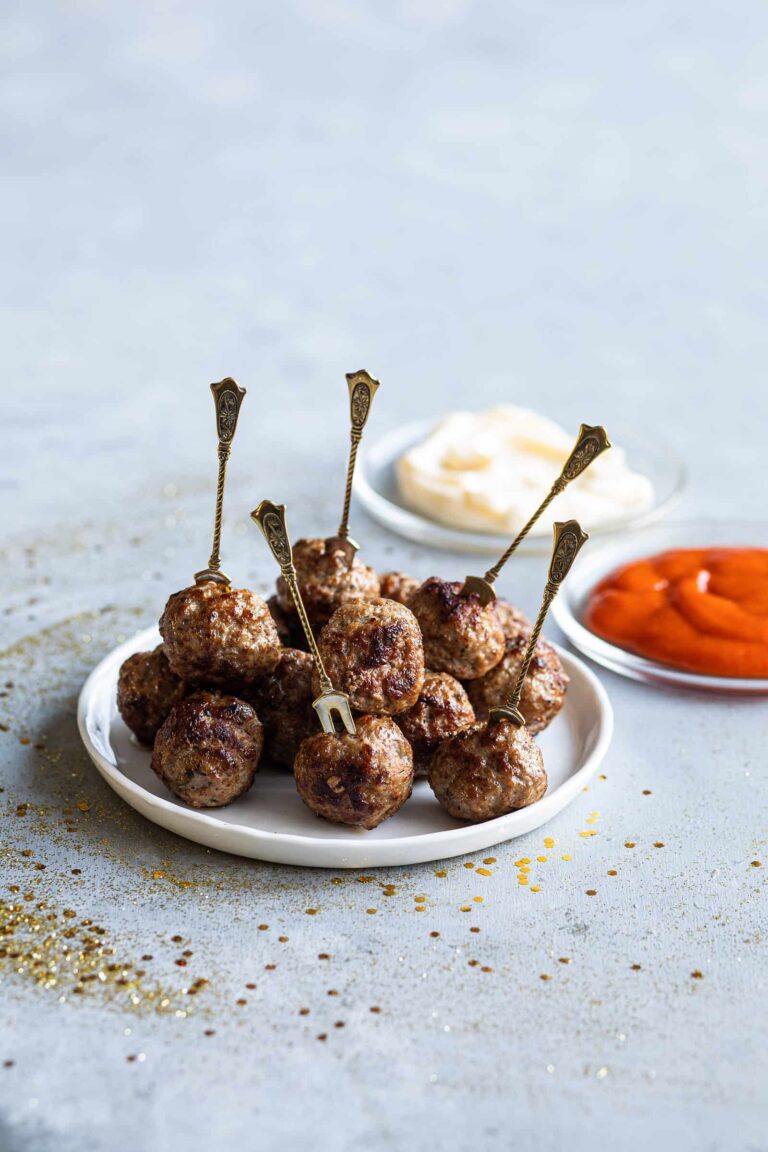 Easy cocktail meatballs recipe - Simone's Kitchen