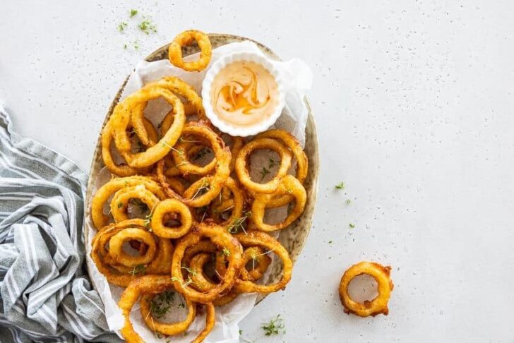 How to make homemade crispy onion rings - Simone's Kitchen