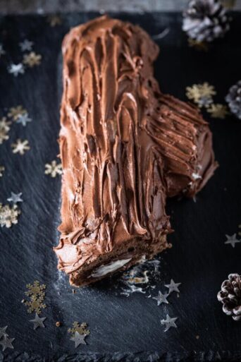 Easy yule log recipe (Bûche de noël) - Simone's Kitchen