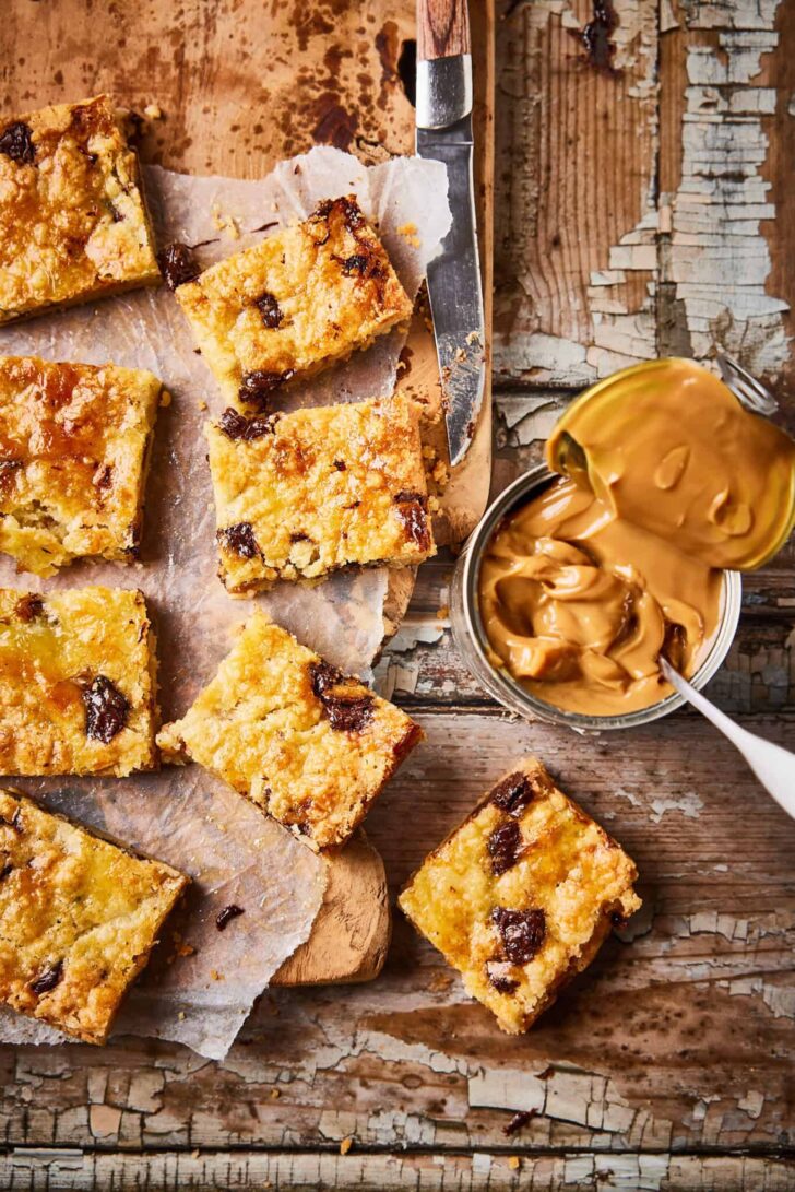 Traditional recipe for Dutch Doughnuts (oliebollen)